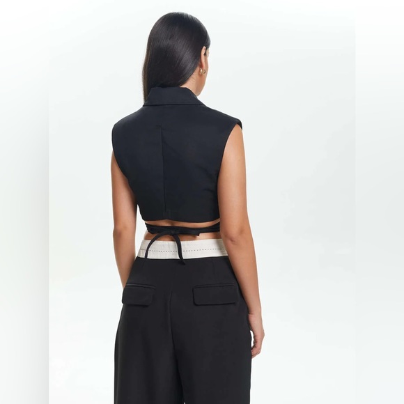 Micas | Tops | Nwt Tie Hem Crop Vest | Poshmark